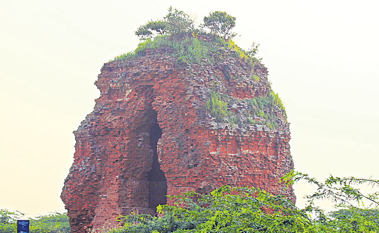 65 అడుగుల ఎత్తులో అద్భుతమైన కట్టడం | Jadcherla Gollatha temple history ...