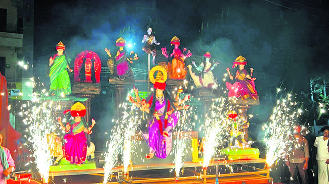 దుర్గమ్మ పూజకు వేళాయే.. | - | Sakshi