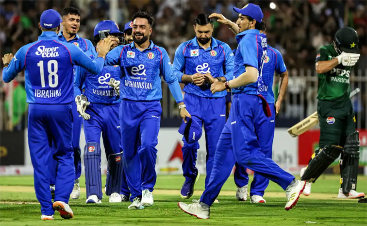 భయపెట్టిన యూఏఈ.. బతికిపోయిన ఆఫ్ఘనిస్తాన్‌ | Afghanistan Edge Past UAE ...