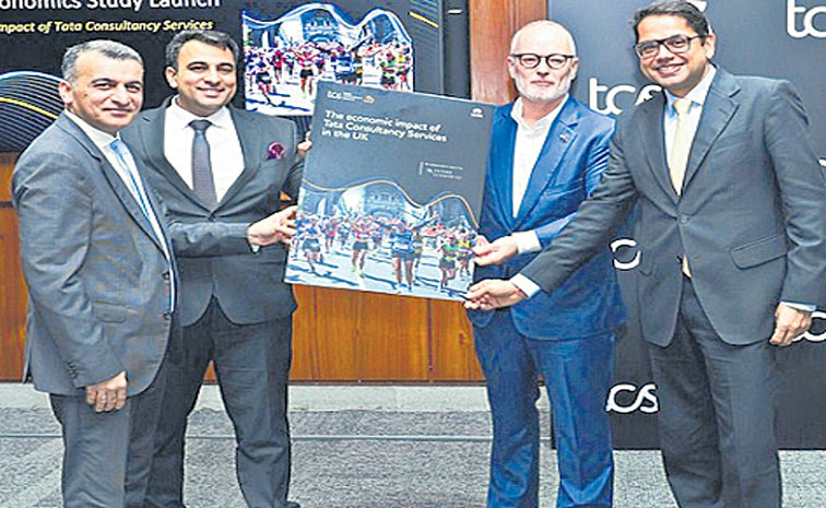 లండన్‌లో టీసీఎస్‌ ఏఐ జోన్‌ | TCS To Launch AI Experience Zone In London ...