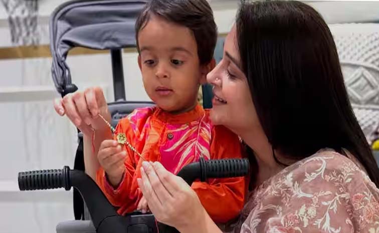 హెయిర్‌కి బియ్యపిండి మాస్క్‌ మంచిదేనా..? నిపుణులు ఏమంటున్నారంటే ...