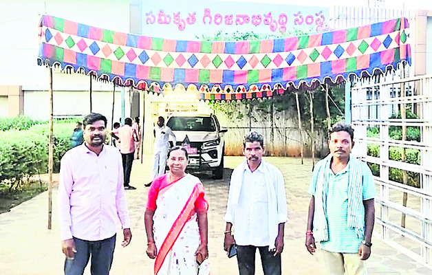కలెక్టర్‌ దృష్టికి గ్రామాల సమస్యలు | - | Sakshi
