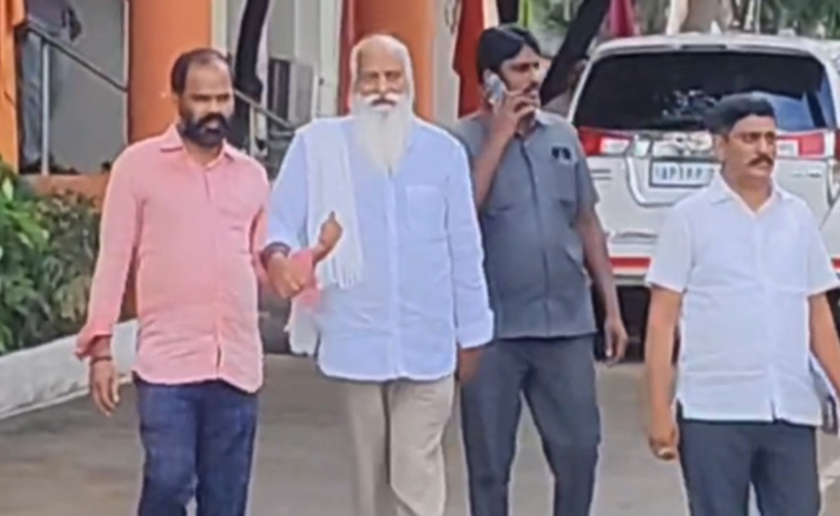 ఎస్పీ కార్యాలయంలో జేసీ ప్రభాకర్ రెడ్డికి ఝలక్‌ | SP Jagadeesh Refuses ...