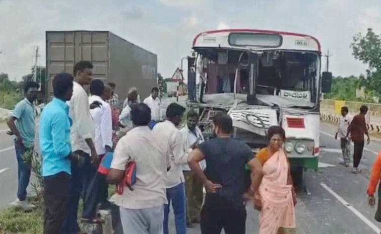 ఏపీలో మరో బస్సు ప్రమాదం | Two Separate Bus Accidents In Andhra Pradesh ...