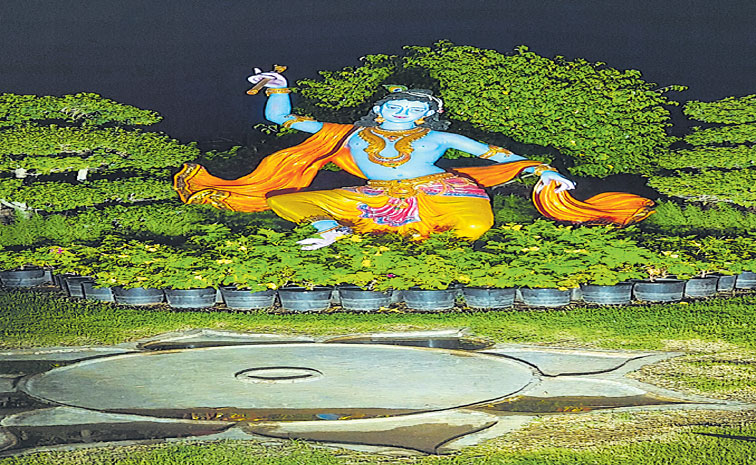 వేణు గానం | Symbolism and Significance of Krishna Flute | Sakshi