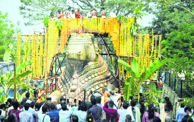 మహా నందీశ్వర మస్తకాభిషేకం | - | Sakshi