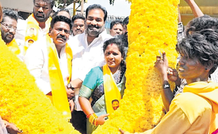 గంజాయి డాన్‌.. టీడీపీ మహిళ | TDP leader behind Penchalaiah ...