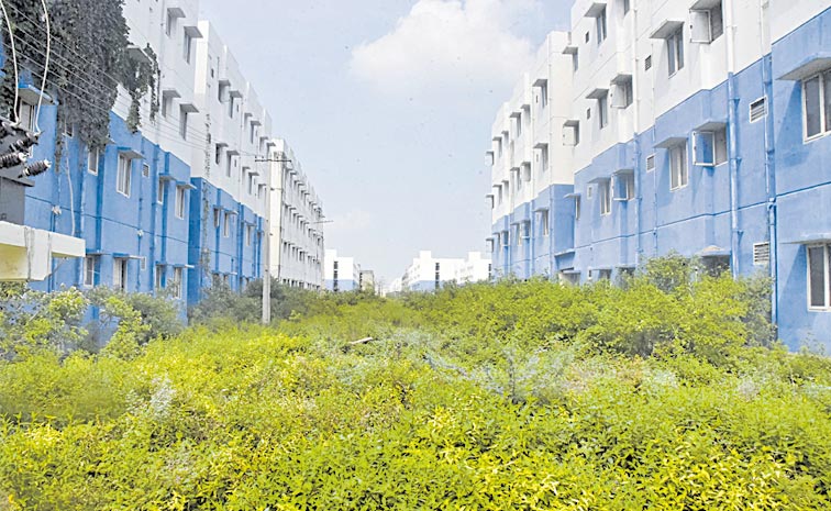 టిడ్కో ఇళ్ల.. సం‘గతేంటి’ బాబూ? | TDP govt pending TIDCO houses in ...