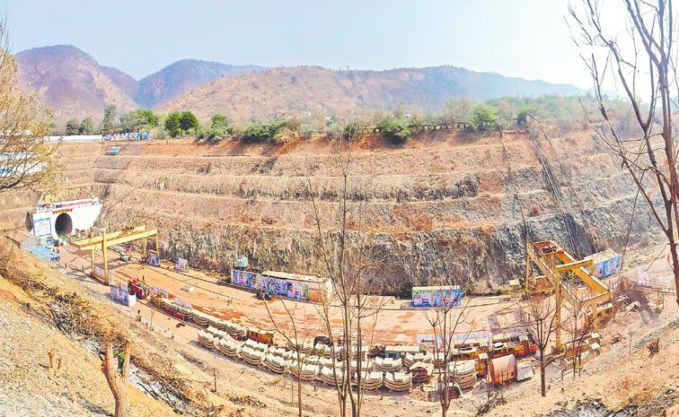 తవ్వినకొద్దీ.. కట్టుకథలే..! | YS Jaganmohan Reddy allocated huge funds ...