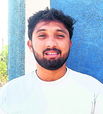 సర్పంచ్‌గా ‘మాస్టారు’ | - | Sakshi