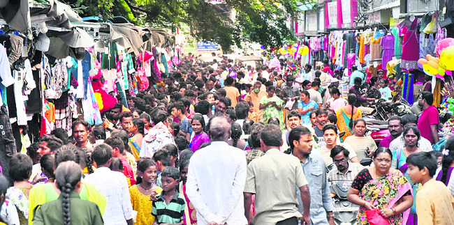 ‘సంక్రాంతి’ షాపింగ్‌ | - | Sakshi