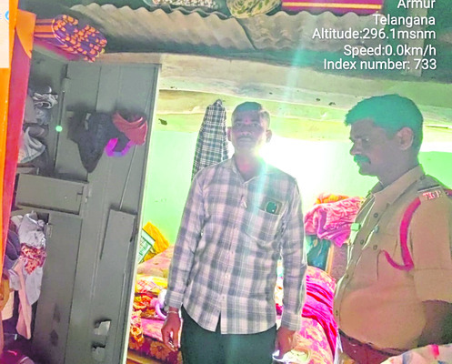 ఆర్మూర్‌లో దొంగల బీభత్సం | - | Sakshi