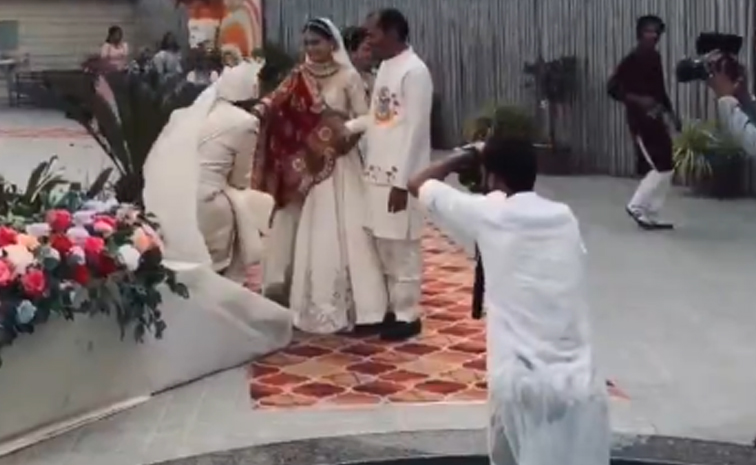 వాట్‌ ఏ కమిట్‌మెంట్‌ బ్రో.. వైరల్‌ వీడియో | Marriage function shoot a ...