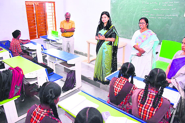 చదవాలి.. రాయాలి | - | Sakshi