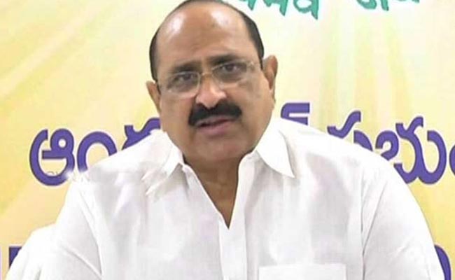 కామినేని కట్టుకథలు | Kamineni Srinivas Fake Promises in Eluru | Sakshi