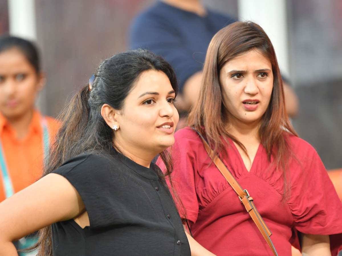 IPL 2024 SRH vs CSK : ఉప్పల్ స్టేడియంలో క్రికెట్ అభిమానులు సందడి ...