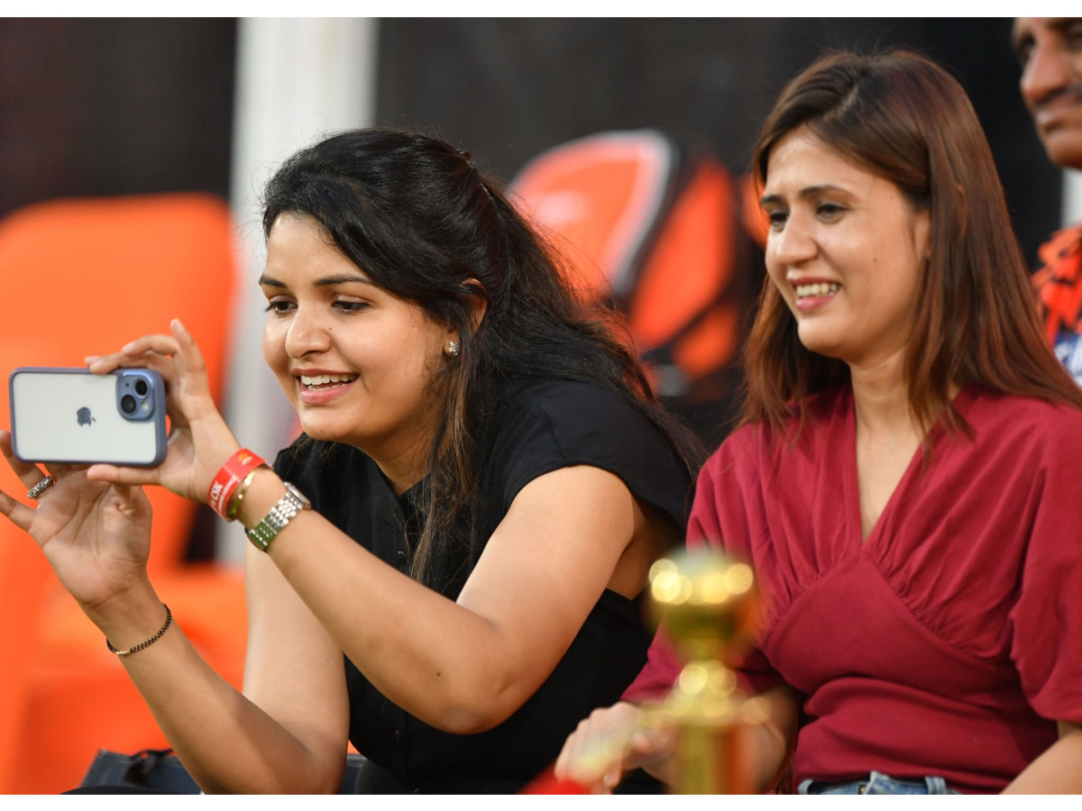 IPL 2024 SRH vs CSK : ఉప్పల్ స్టేడియంలో క్రికెట్ అభిమానులు సందడి ...