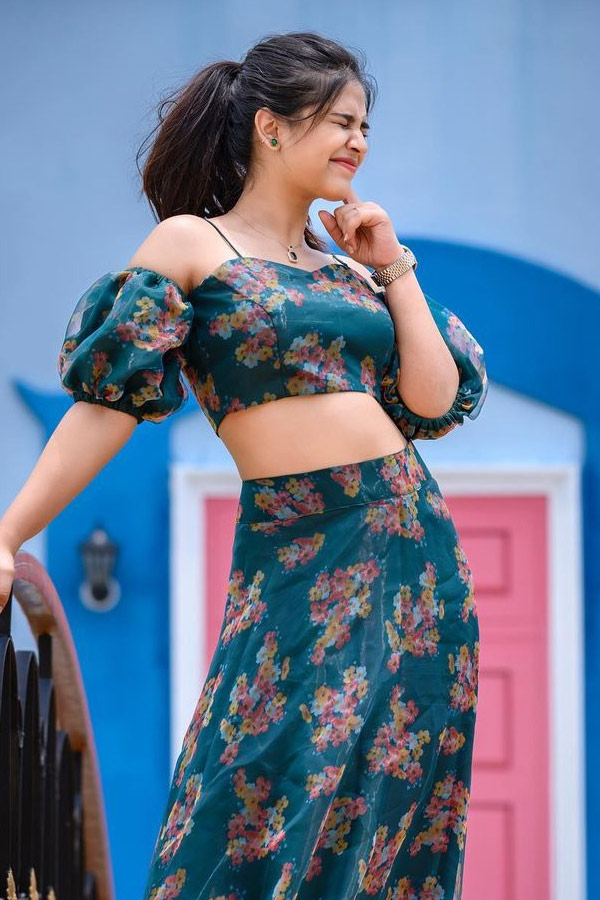 'ఫ్యామిలీ స్టార్‌'లో తళుక్కుమన్న బ్యూటీ.. గుర్తుపట్టారా? (ఫొటోలు ...