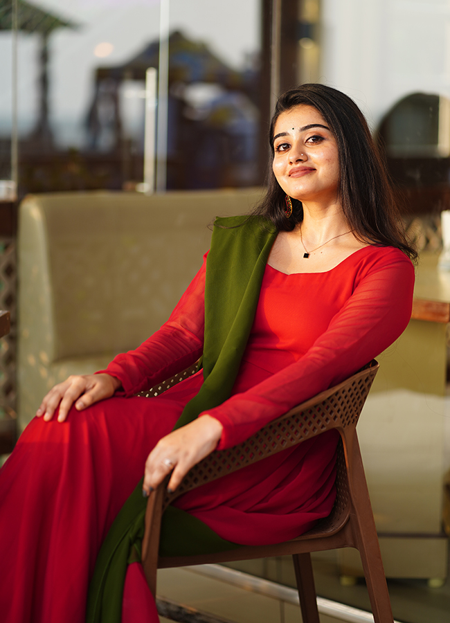 Athira Raj: ‘కృష్ణమ్మ’ మూవీ హీరోయిన్ నటి అథిరా రాజ్‌ (ఫొటోలు) | Actress ...