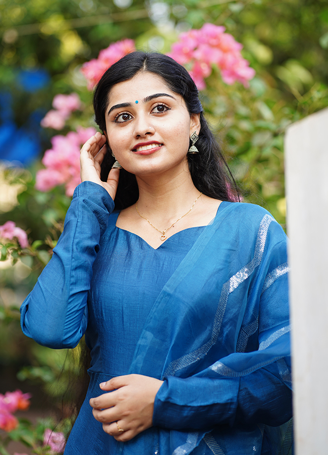 Athira Raj: ‘కృష్ణమ్మ’ మూవీ హీరోయిన్ నటి అథిరా రాజ్‌ (ఫొటోలు) | Actress ...