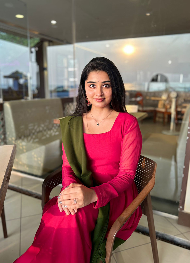 Athira Raj: ‘కృష్ణమ్మ’ మూవీ హీరోయిన్ నటి అథిరా రాజ్‌ (ఫొటోలు) | Actress ...