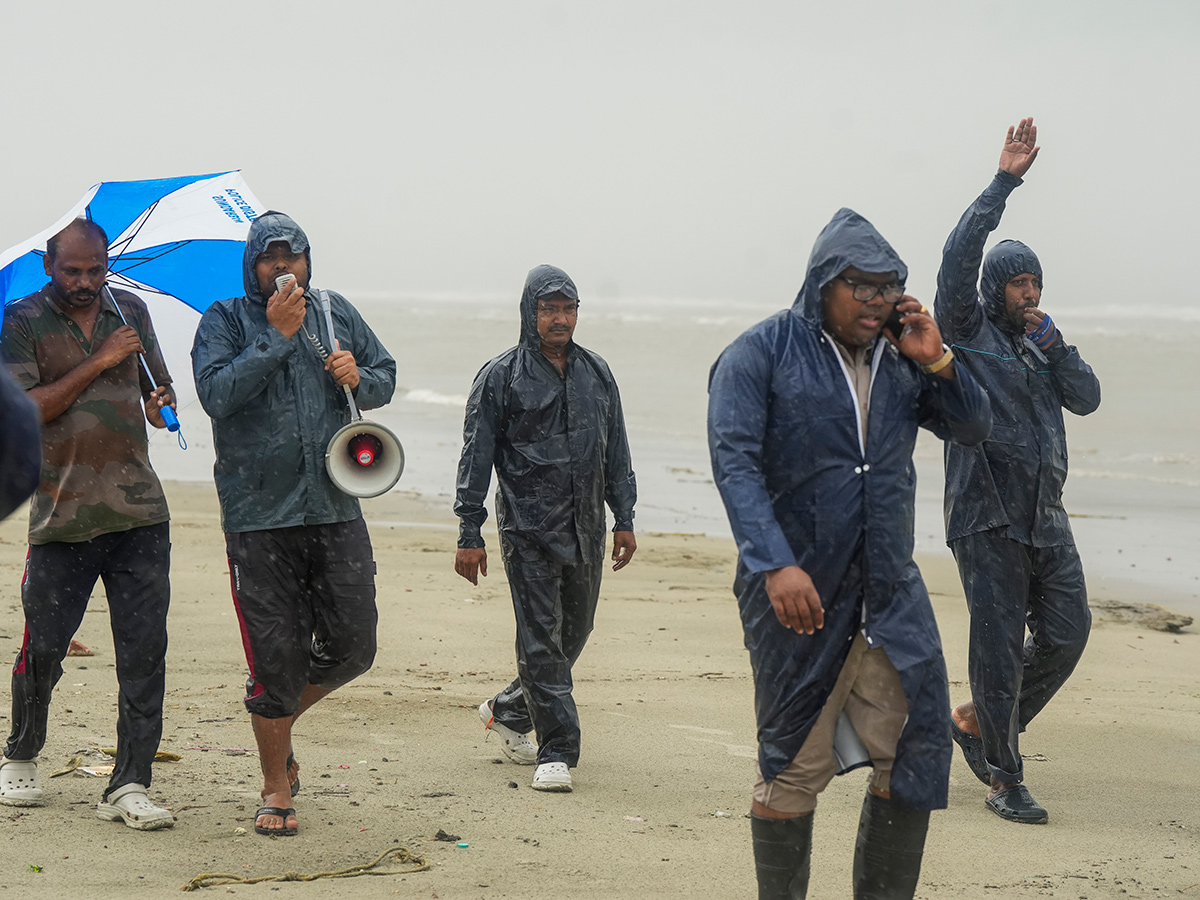 Cyclone Remal: 'రెమాల్‌' తుపాను బీభత్సం..భారీ వర్షాలు (ఫొటోలు ...