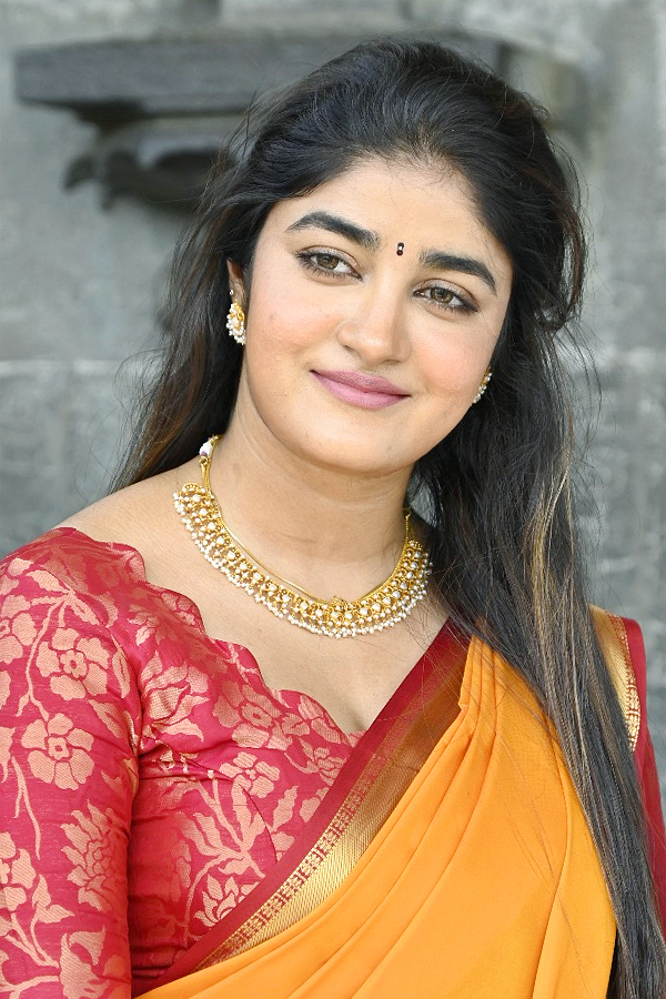 Dimple Hayathi Visits Tirumala: తిరుమల శ్రీవారిని దర్శించుకున్న ...