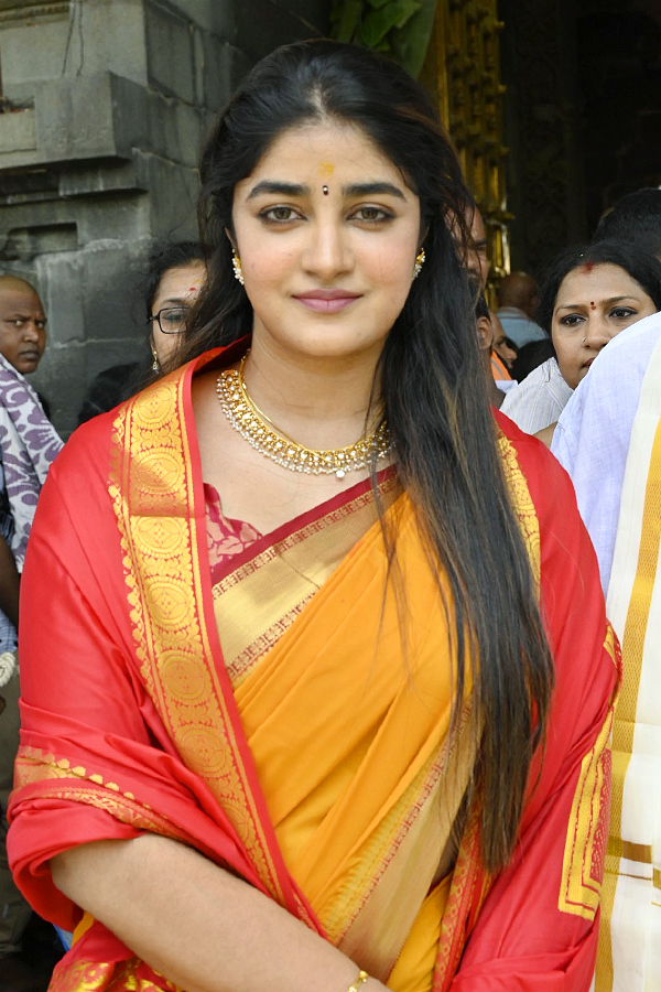 Dimple Hayathi Visits Tirumala: తిరుమల శ్రీవారిని దర్శించుకున్న ...