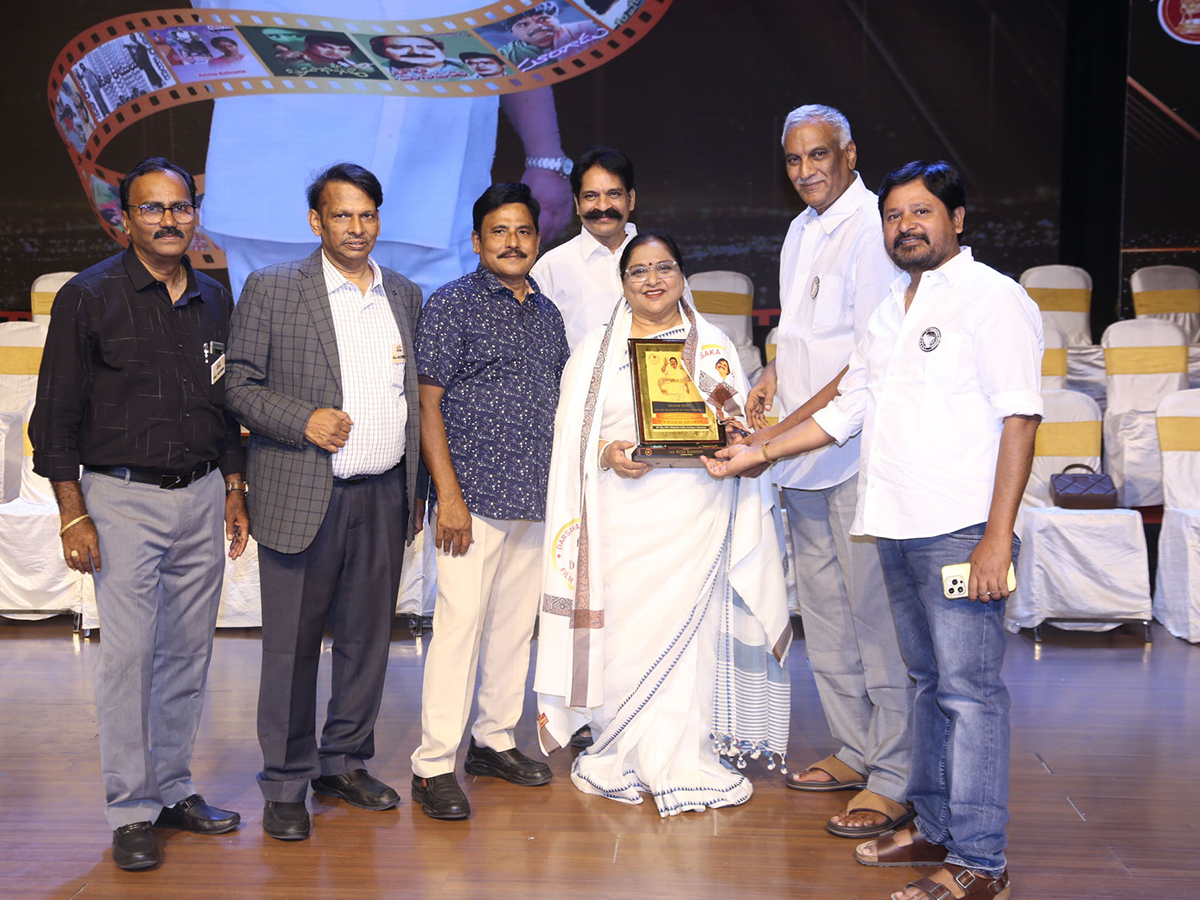 శిల్పకళావేదిక : దర్శకరత్న DNR ఫిల్మ్ అవార్డ్స్ (ఫొటోలు) | Dharsakaratna ...