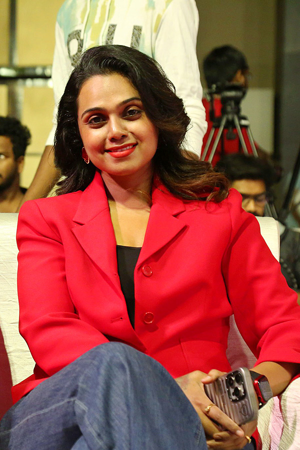 Actress Abhinayashree At Allu Arjun Arya Movie 20 Years Celebrations ...