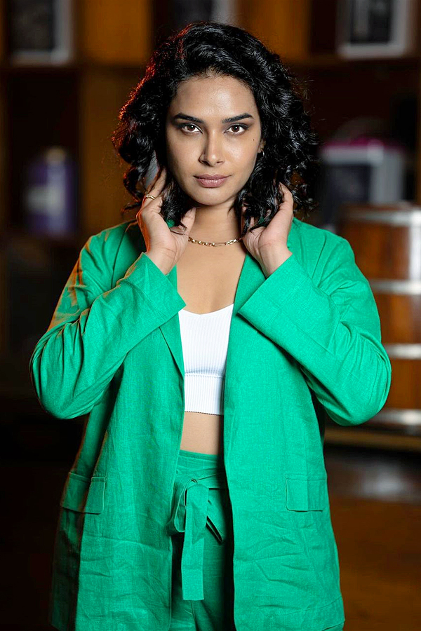 Hariteja Photos: నటి హరితేజను ఇలా ఎప్పుడైనా చూశారా? (ఫోటోలు) | Actress ...
