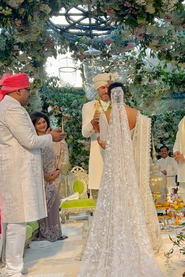 IPL: వేల కోట్లకు వారసురాలు.. ఇంతకీ ఎవరీ బ్యూటీ? (ఫొటోలు) | Aliya Modi ...