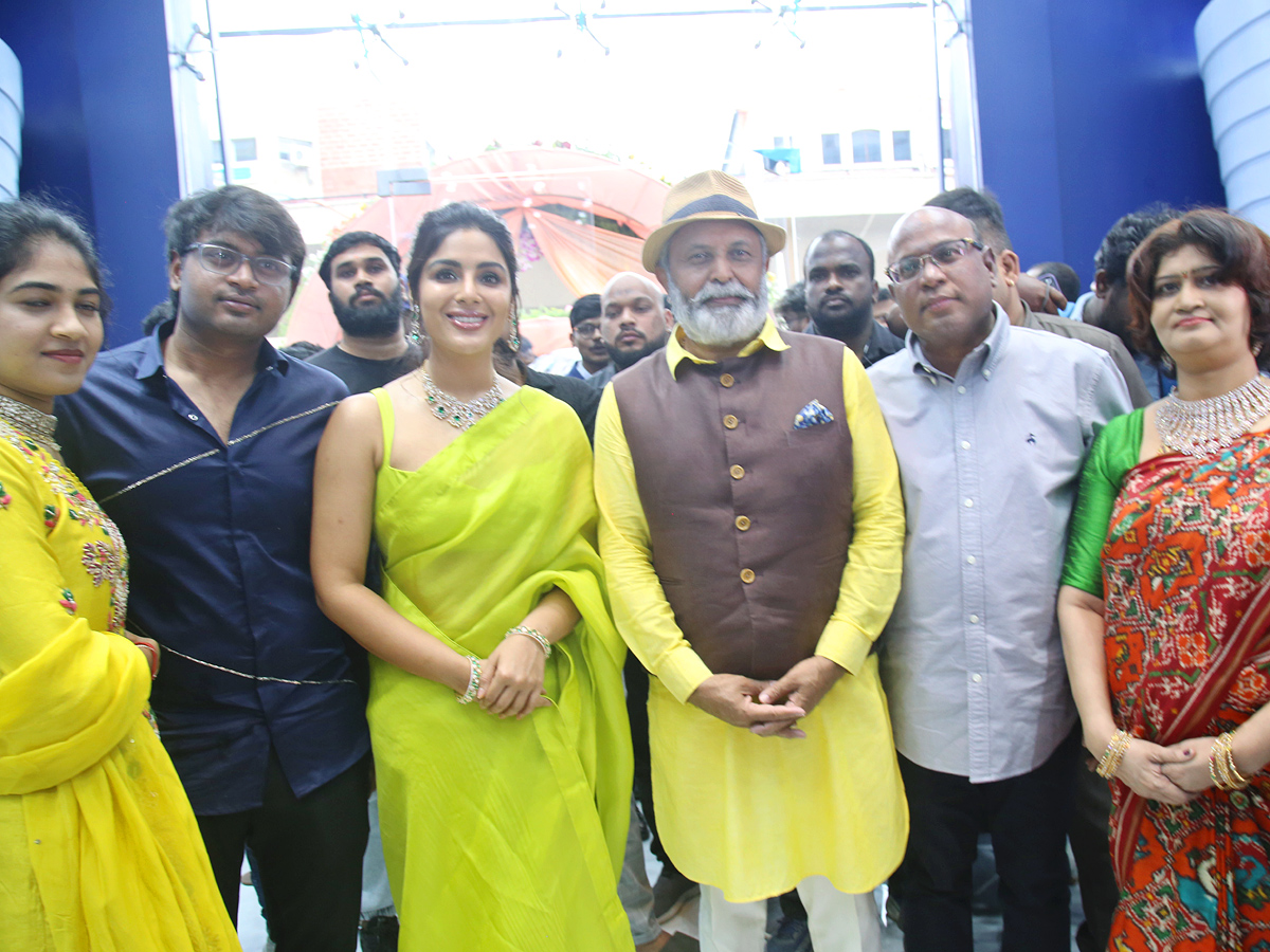 హైదరాబాద్‌లో సంయుక్త మీనన్‌ డైమండ్ స్టోర్ ప్రారంభం (ఫొటోలు) | Actress ...