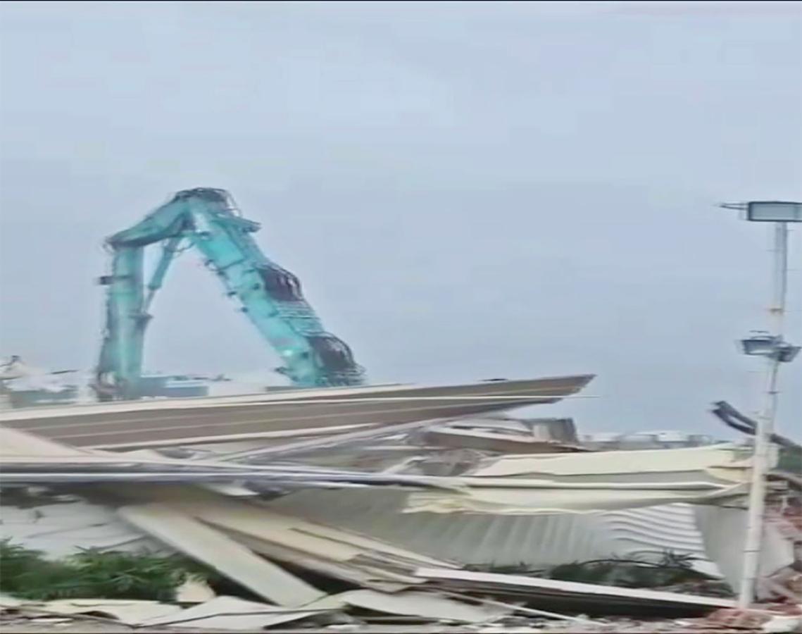 ‘హైడ్రా’ ఉక్కుపాదం.. నాగార్జున ఎన్‌ కన్వెన్షన్‌ కూల్చివేత (ఫొటోలు) | N ...