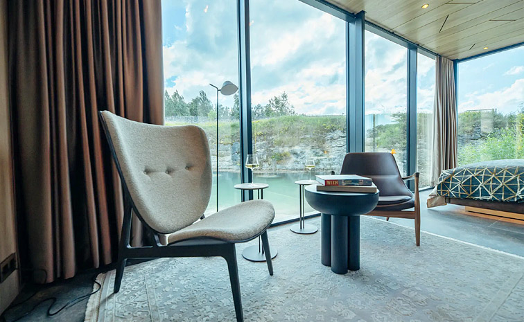 బంగారు ఇల్లు!.. ధర తెలిస్తే గుండె జల్లు (ఫోటోలు) | golden tiny house ...