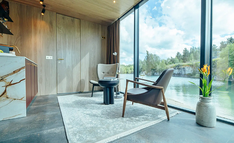 బంగారు ఇల్లు!.. ధర తెలిస్తే గుండె జల్లు (ఫోటోలు) | golden tiny house ...