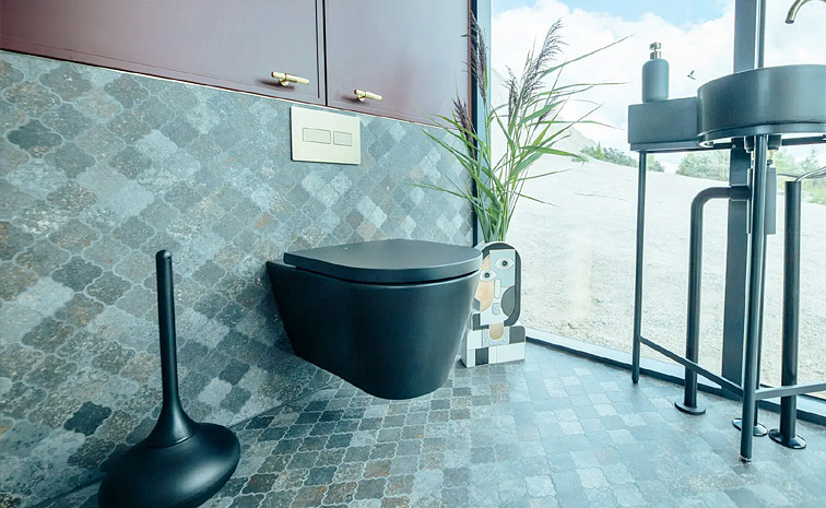 బంగారు ఇల్లు!.. ధర తెలిస్తే గుండె జల్లు (ఫోటోలు) | golden tiny house ...