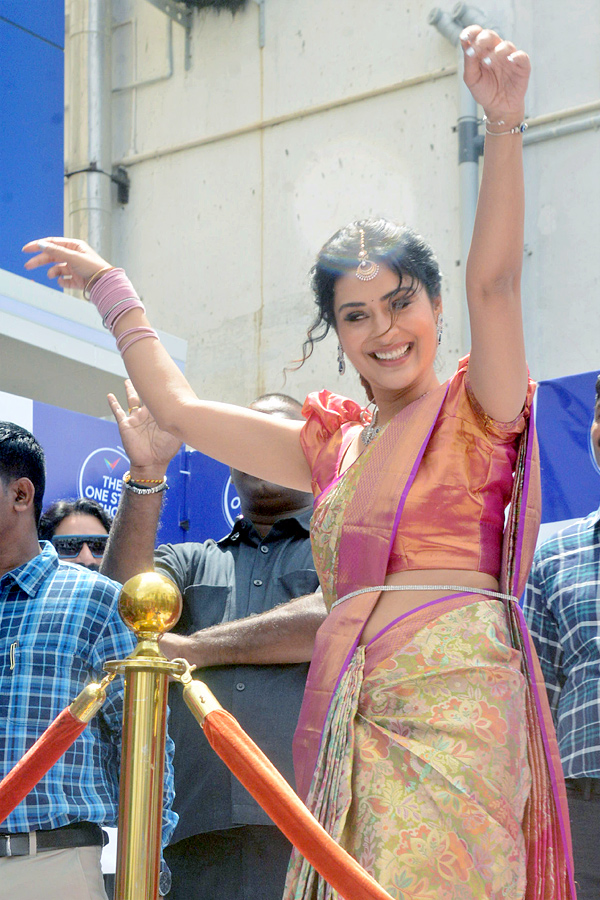 నిజామాబాద్‌లో సందడి చేసిన పాయల్‌, రామ్‌ (ఫొటోలు) | Hero Ram And Payal ...