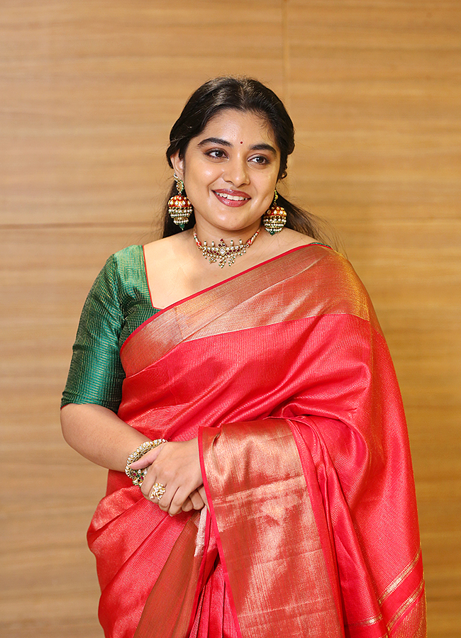 #NivethaThomas : నిండైన చందమామలా నివేదా థామస్ (ఫొటోలు) | Beautiful And ...