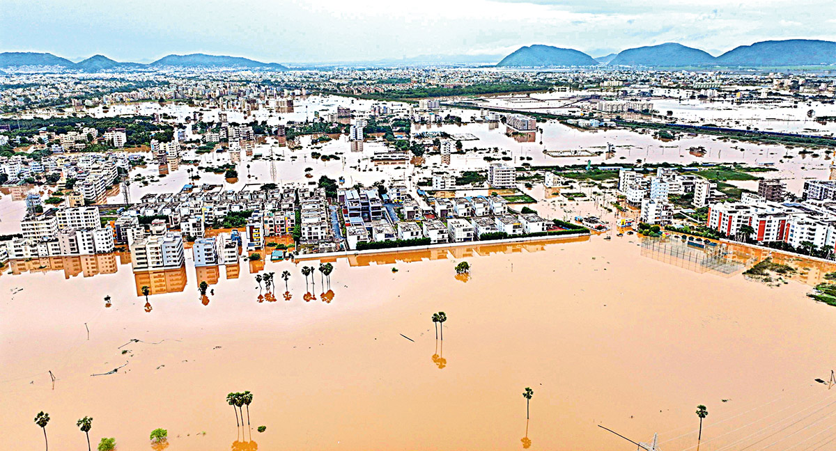 విజయవాడలో బుడమేరు విలయం..ఈ ఫోటోలు చూడండి | vijayawada budameru floods ...