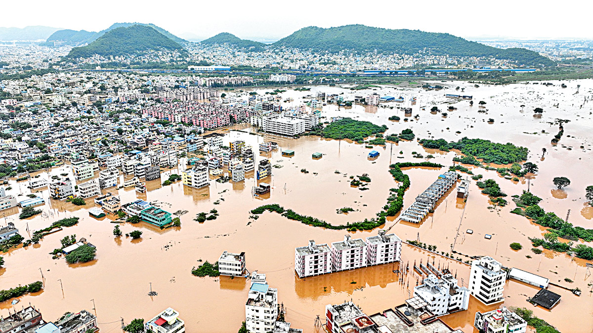 విజయవాడలో బుడమేరు విలయం..ఈ ఫోటోలు చూడండి | vijayawada budameru floods ...