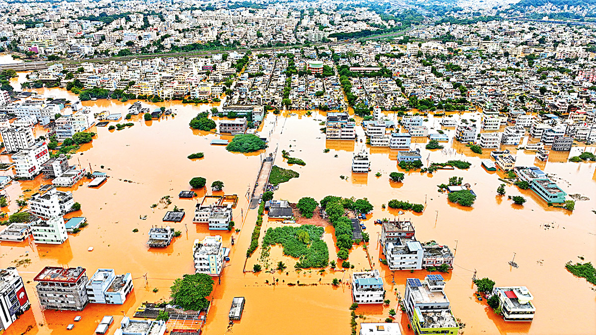 విజయవాడలో బుడమేరు విలయం..ఈ ఫోటోలు చూడండి | vijayawada budameru floods ...