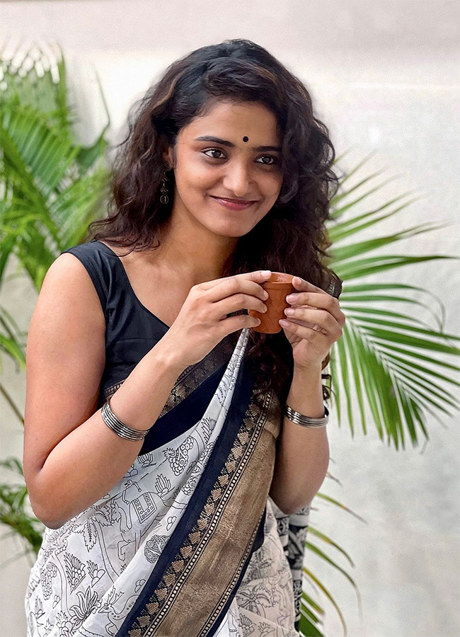 దసరా స్పెషల్.. చీరకట్టులో రూప ఎంత ముద్దుగా ఉందో..(ఫొటోలు) | Actress ...