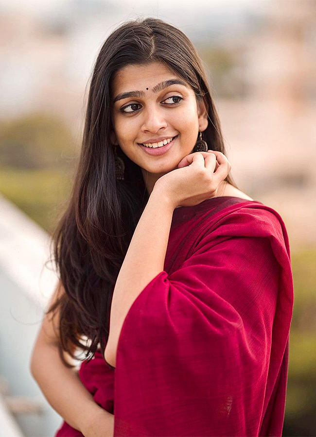 మ్యాడ్ మూవీ హీరోయిన్ ఎంత క్యూట్ గా ఉందో.. అనంతిక అందం (ఫొటోలు) | MAD ...