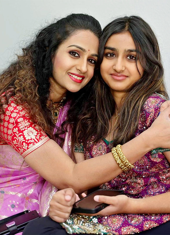 టీనేజీలోనే హీరోయిన్.. 25 ఏళ్లకే పెళ్లి.. లయ గురించి ఇవి తెలుసా? (ఫొటోలు ...