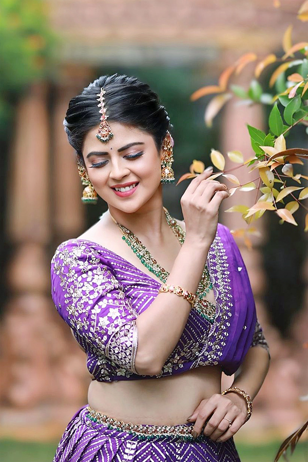 Mansi Joshi: 'దేవత' సీరియల్‌ నటి నిశ్చితార్థం (ఫోటోలు) | Devatha Serial ...