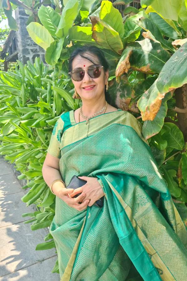 మెగాస్టార్‌ సరసన కథనాయకి.. ఈ స్టార్ హీరోయిన్ తల్లిని గుర్తుపట్టారా ...