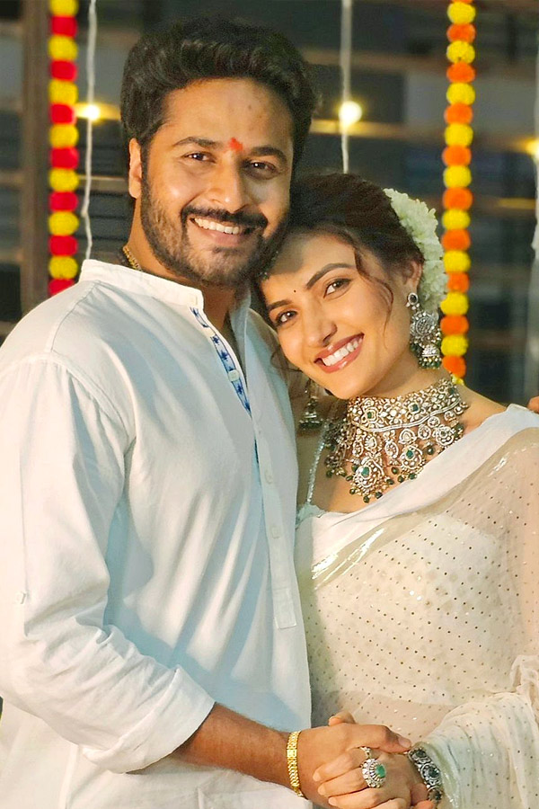 ప్రియుడితో బిగ్‌ బాస్‌ బ్యూటీ దీపావళి వేడుకలు (ఫోటోలు) | Bigg Boss Siri ...