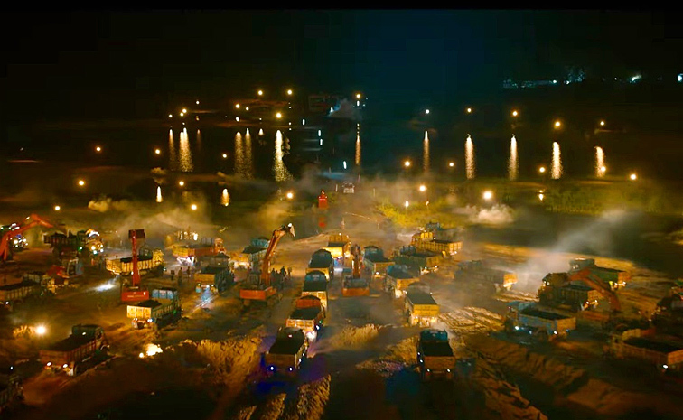 రామ్ చరణ్ 'గేమ్ ఛేంజర్' టీజర్ HD స్టిల్స్ (ఫొటోలు) | Ram Charan Game ...