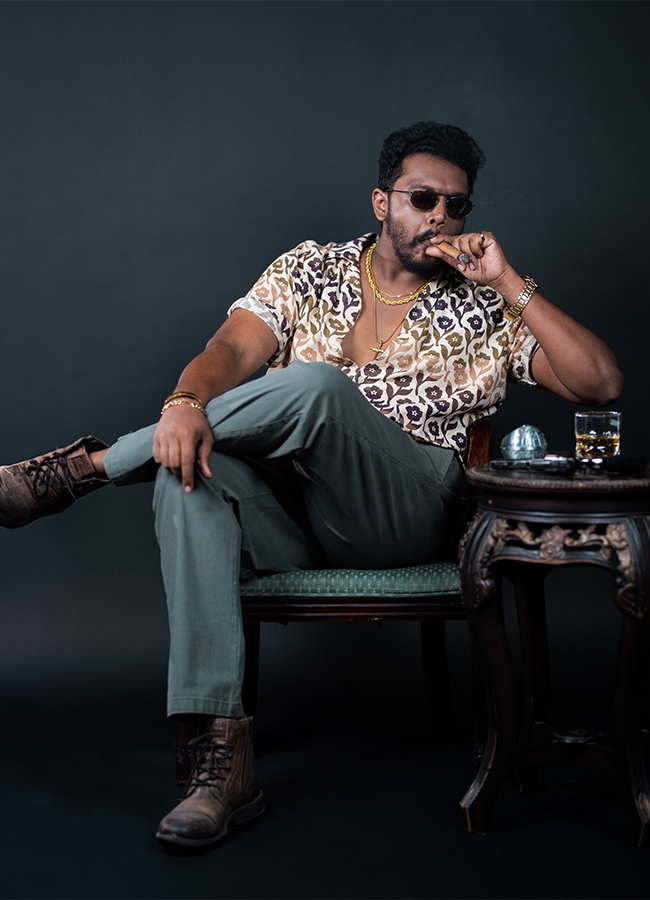 నటితో టాలీవుడ్ డైరెక్టర్ ప్రేమ పెళ్లి.. గ్రాండ్‌గా ఎంగేజ్‌మెంట్ ...